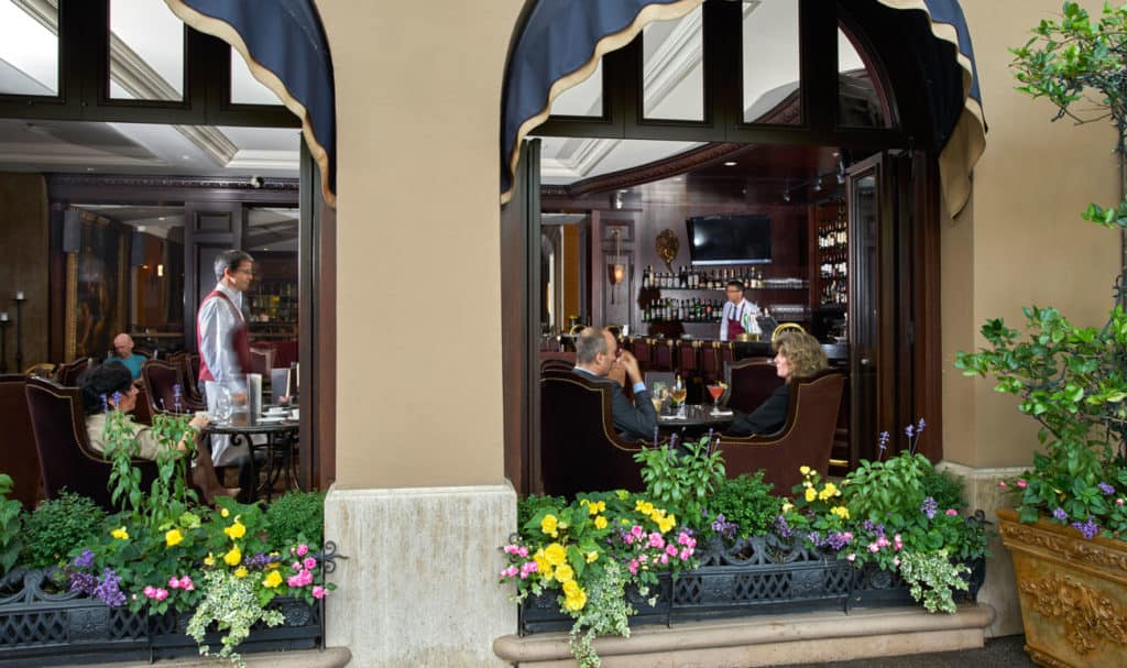 Bacchus Restaurant | Stylemap Vancouver